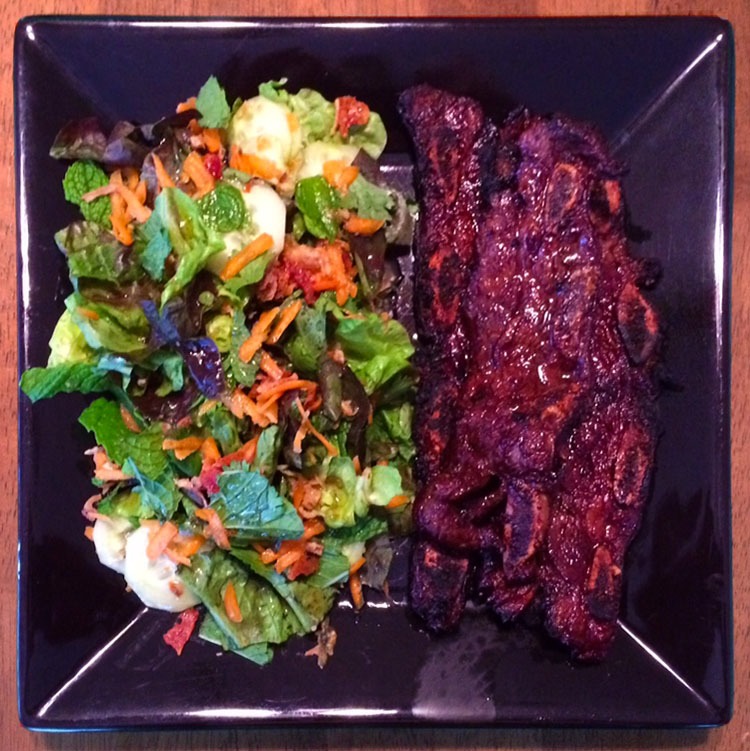 Bulgogi Short Ribs and Thai Salad | Jouer avec le feu.